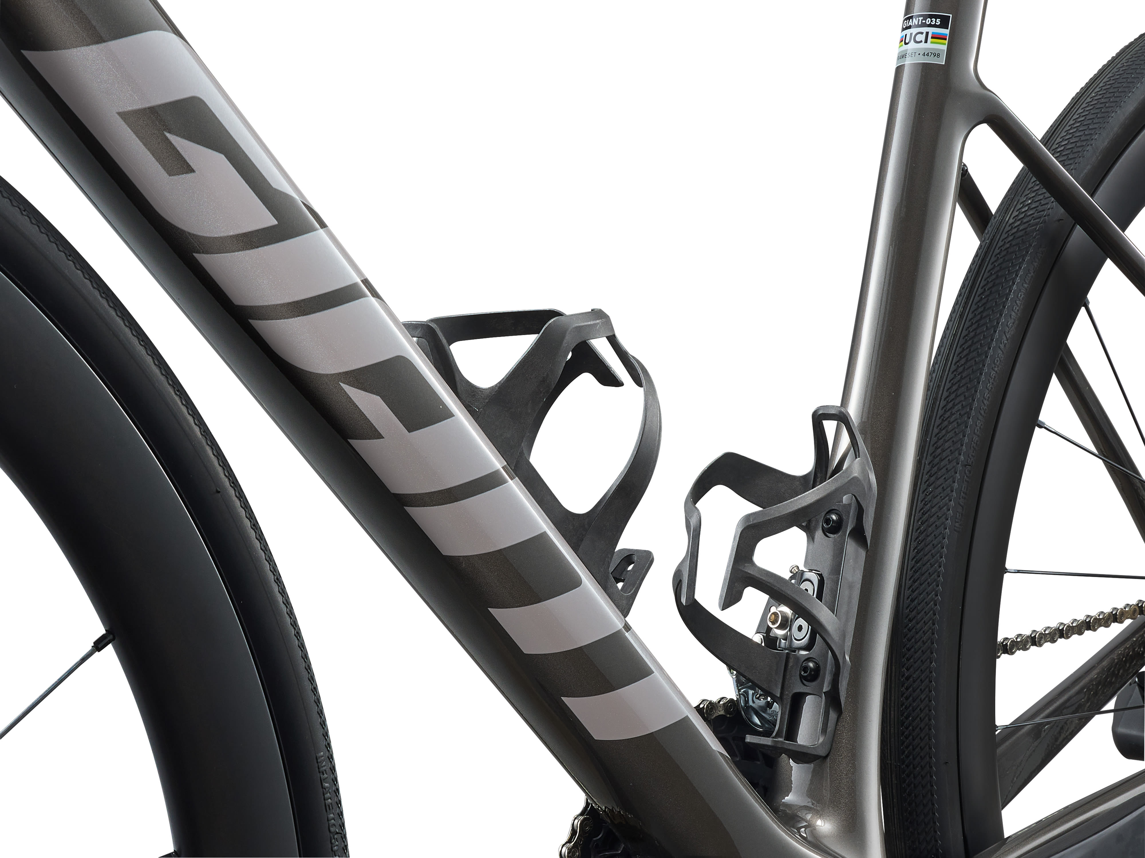Giant Defy Advanced Pro 2 Road Bike 2026 - JE James Cycles